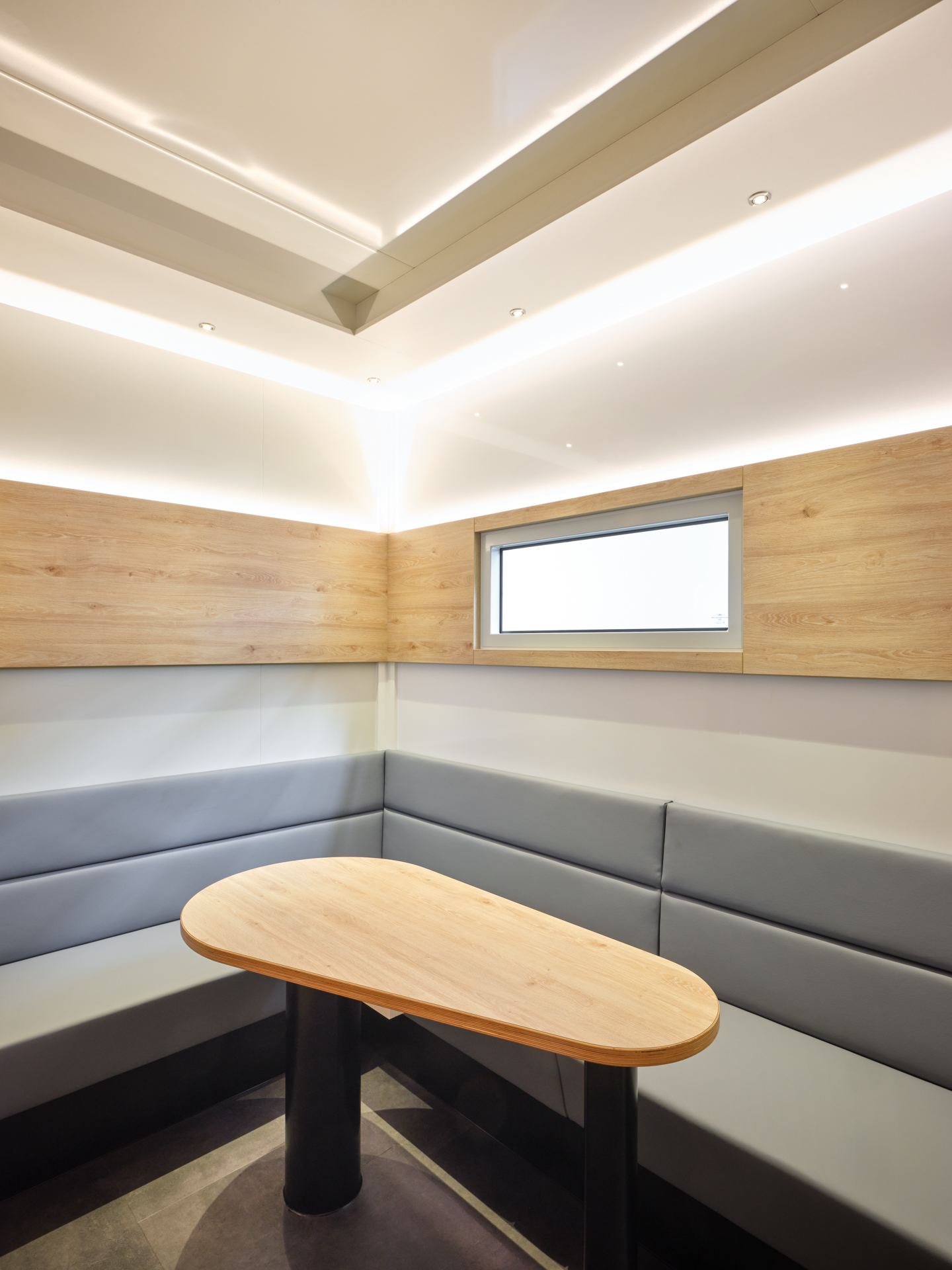 Grand Prix office - Racetrailer.com