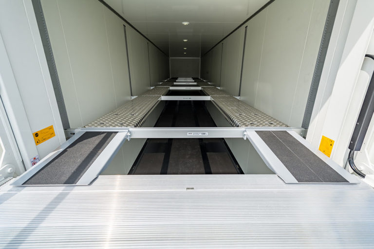 Configure your trailer - Racetrailer.com